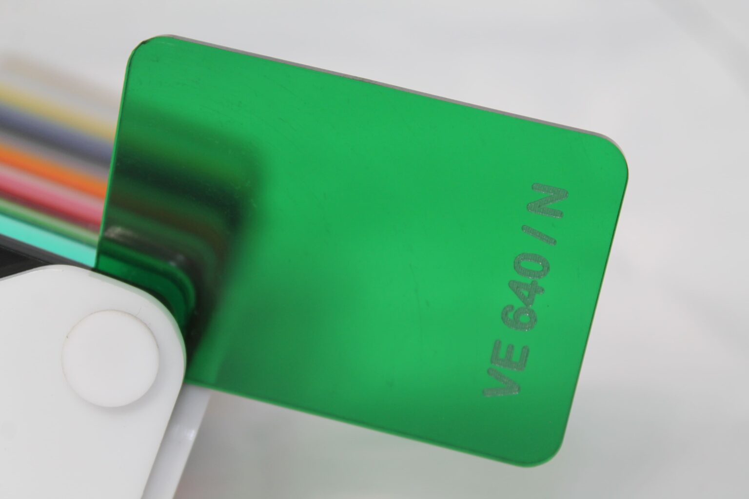 ACRÍLICO CAST VERDE VE640/N 3mm medida 1.22 x 2.44 metros - Bold