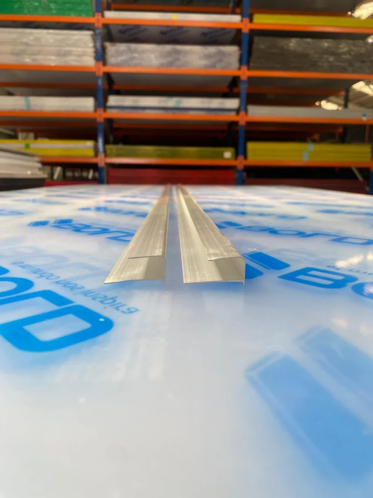 PERFIL U DE REMATE ALUMINIO CRUDO 6MM X 2100MM - Bold